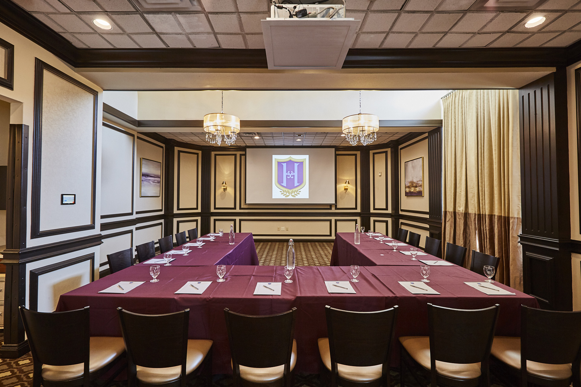 Book Corporate Meeting Rooms in Commack, NY at Hamlet Golf & Country Club